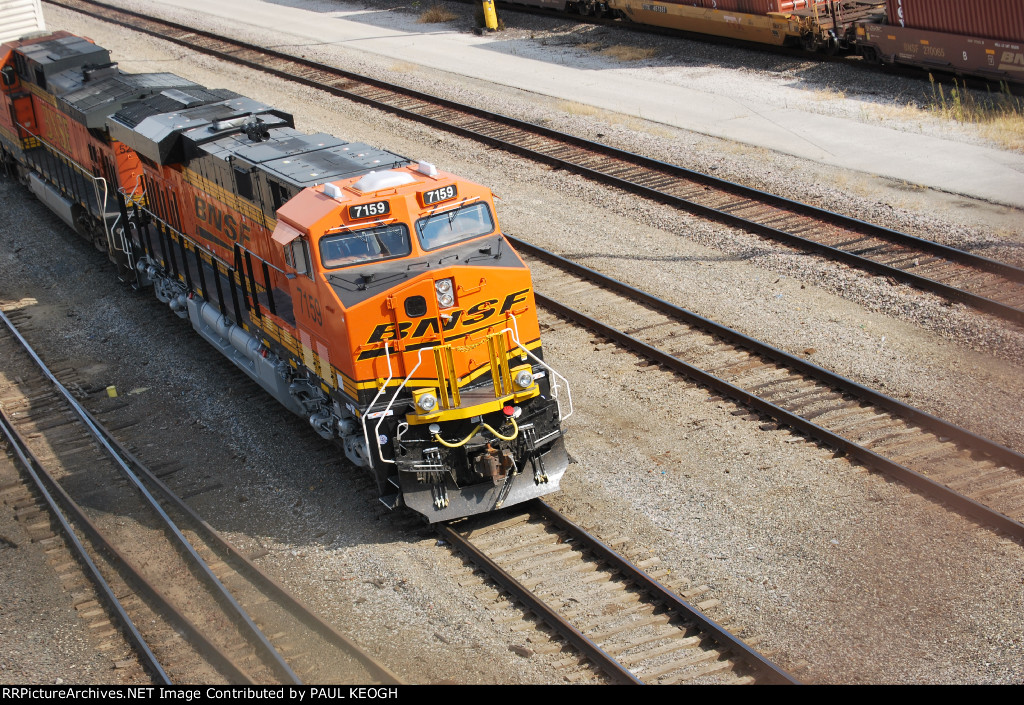 BNSF 7159 rolls westbound about an Hour later after Her Sister C4 BNSF 7158 lead another Hot ...